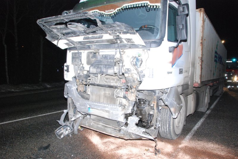 Võrumaal hukkus veoki ja sõiduauto kokkupõrkes vanem mees