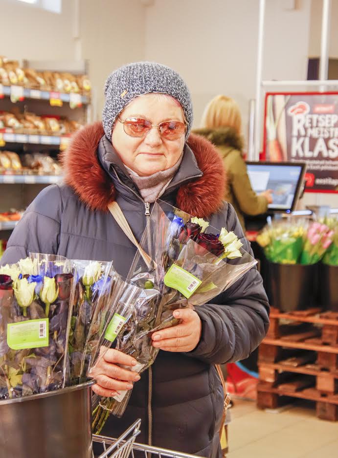Vabariigi aastapäeva minevaim kaup on kilu ja must leib - Võrumaa Teataja