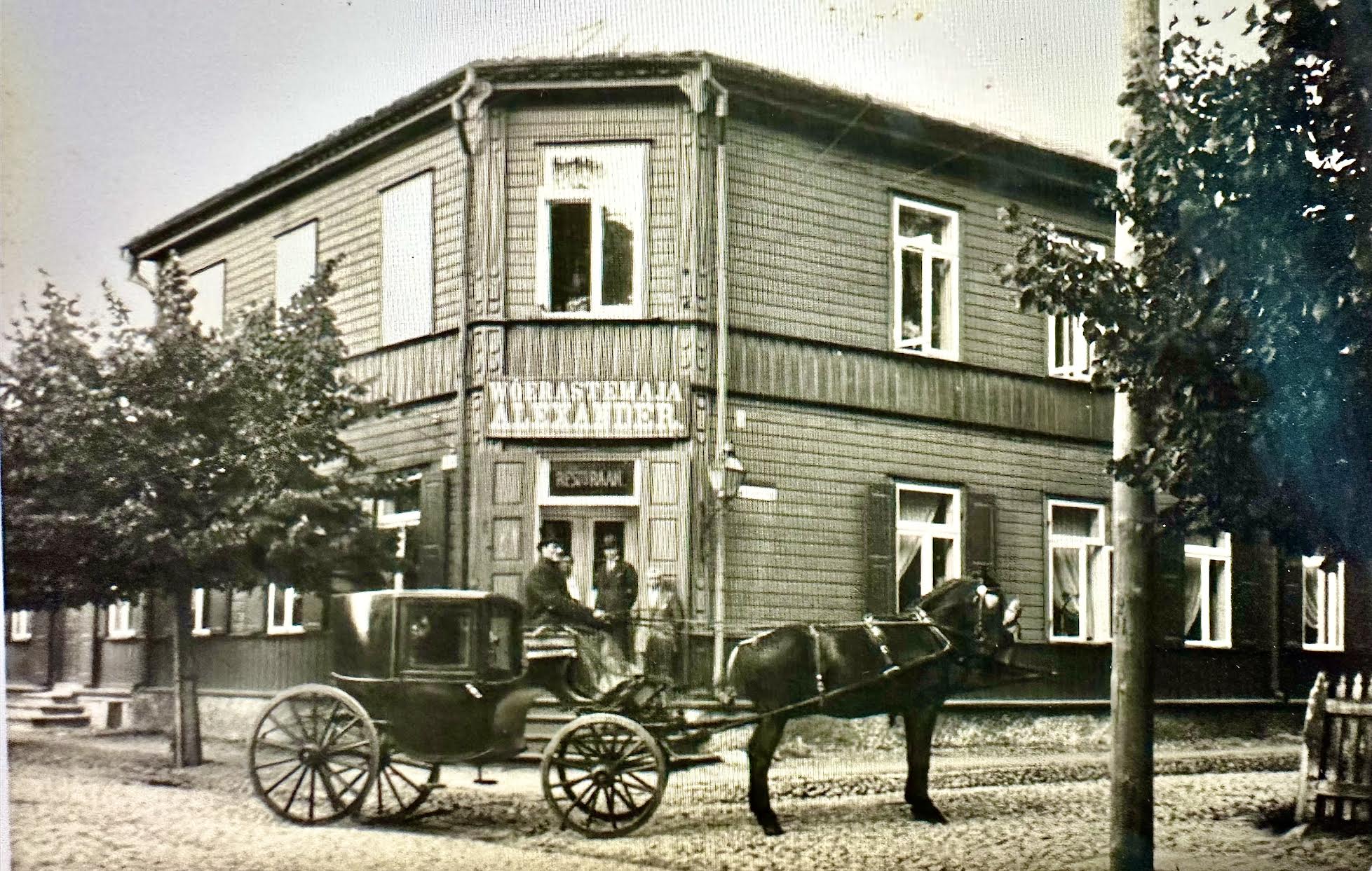 FOTOD Võru linna(takso)transport täna ja sajand tagasi, 2 - Võrumaa Teataja